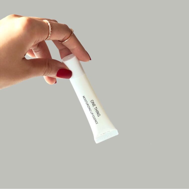 One Thing Esencia «Moisturizing Lip Essence» – Kosmeticos